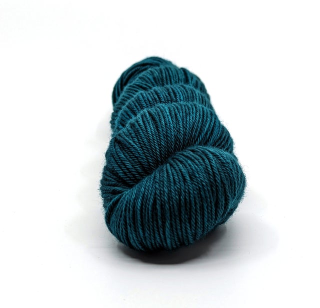 athena array yarn